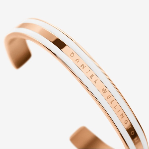 Daniel Wellington | Jewelry | New Daniel Wellington Emalie Bracelet ...